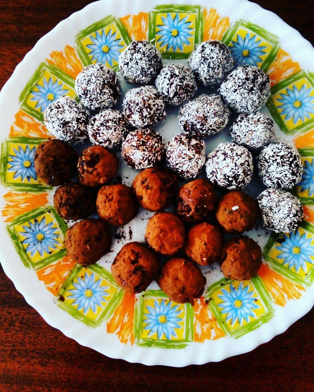ЗДРАВОСЛОВНИ БОНБОНИ С ФУРМИ